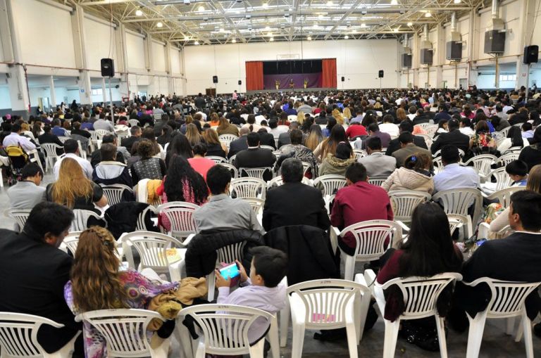 La práctica religiosa vuelve a ser presencial en los lugares de culto ...